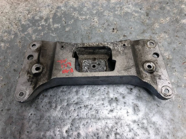 BMW 5 F10 F11 2015 Gearbox mounting bracket 6858029 APU21726 £47.99 ...