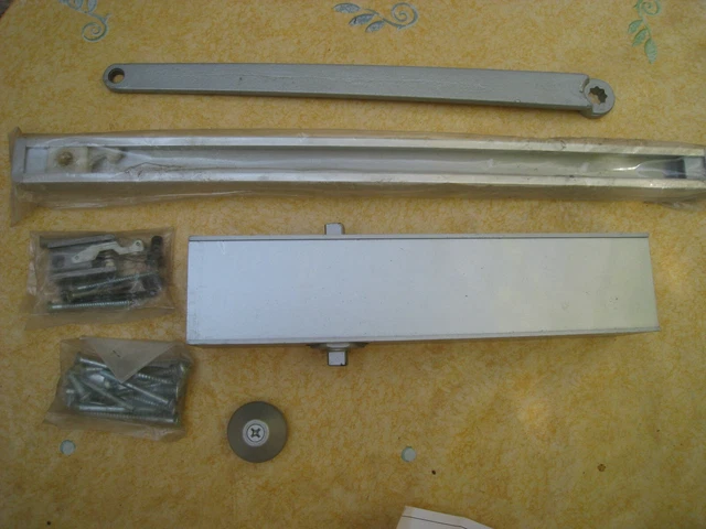 FERME PORTE HYDRAULIQUE GSA avec Bras à Coulisse et Arrêt à 90 ...