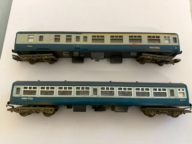 HORNBY BR MK2 Coaches Blue & White x 2 Imperfect £19.99 - PicClick UK