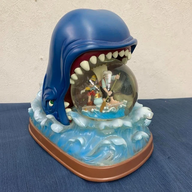 PINOCCHIO SNOW GLOBE Geppetto Monstro Disney Store Japon 25th ...