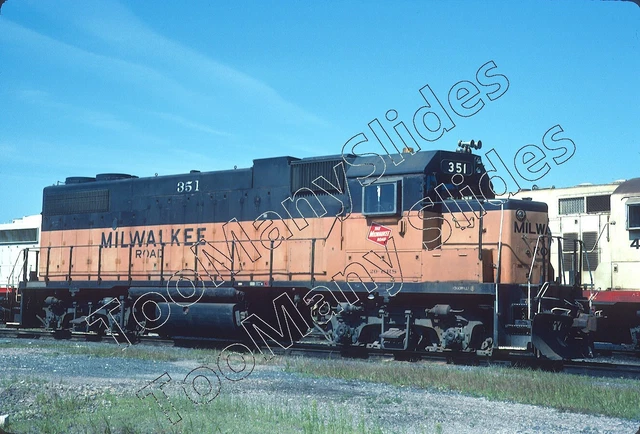 ORIGINAL SLIDE - MILW Milwaukee Road GP38-2 351 à Neenah, WI. 8/86 EUR 3,21 - PicClick FR