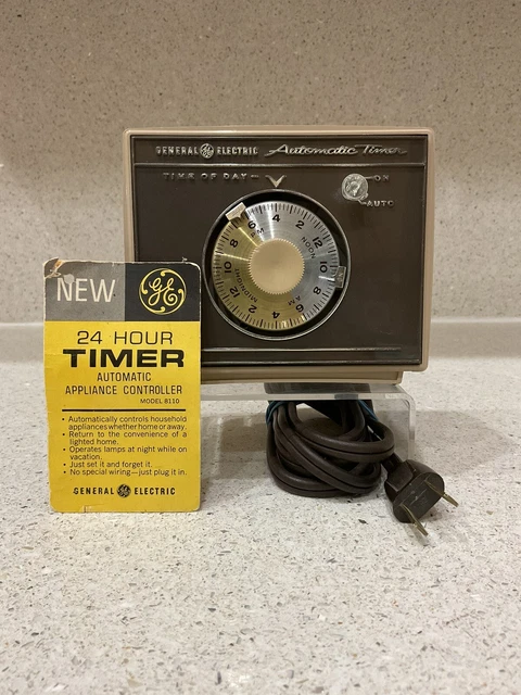 VINTAGE GENERAL ELECTRIC 24 Hour Automatic Timer Model 8110 W ...
