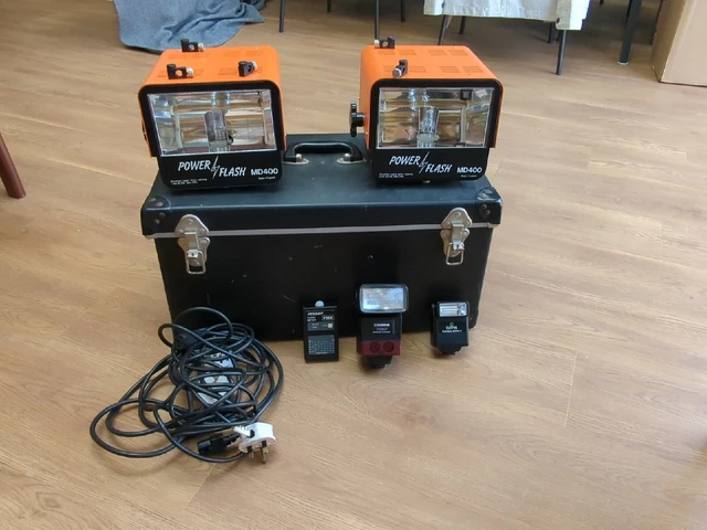 RARE MD 400 Power Flash Kit 2 Pro Flash Units + Accessories And case £ ...