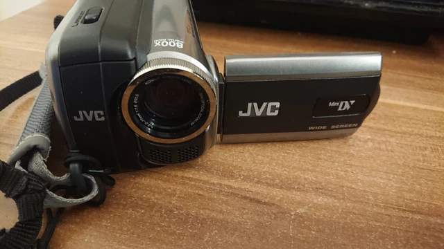 JVC GR-D818 (35X optischer Zoom, 800x digital Zoom, Mini DV ...