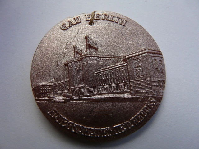 WW2 GERMAN WHW Winterhilfswerk Badge Gau Berlin - Kriegsakademie des ...