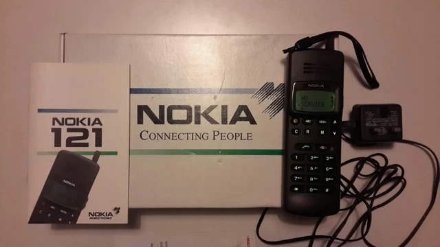 NOKIA 121 THX-7X RARE Vintage MOBILE PHONE Boxed with Free Bonus Case £ ...