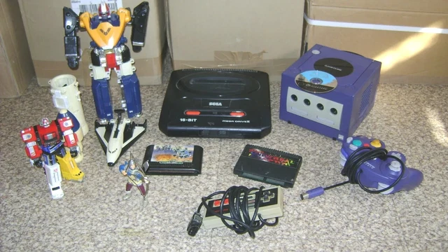 LOTS CONSOLE JEUX video Nintendo Sega manette robot transformer vintage ...
