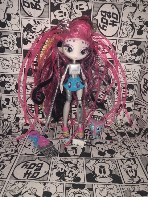 NOVI STARS CURL n coil alien Fashion doll Tily vision MGA alien £120.00 ...