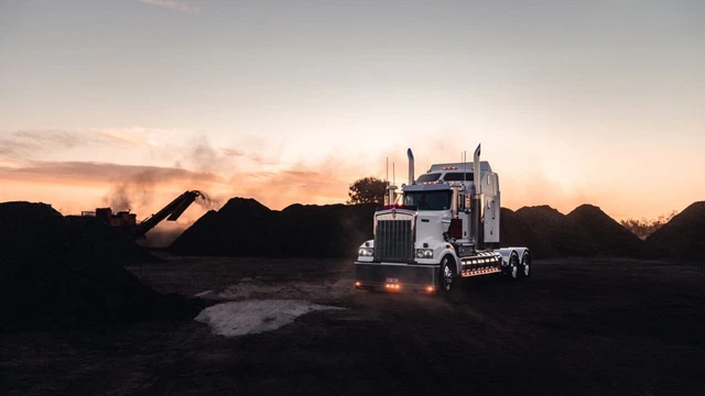 TRUCK POSTER, UTE, Mack, kenworth, Isuzu,FREIGHTLINER, western star,off ...