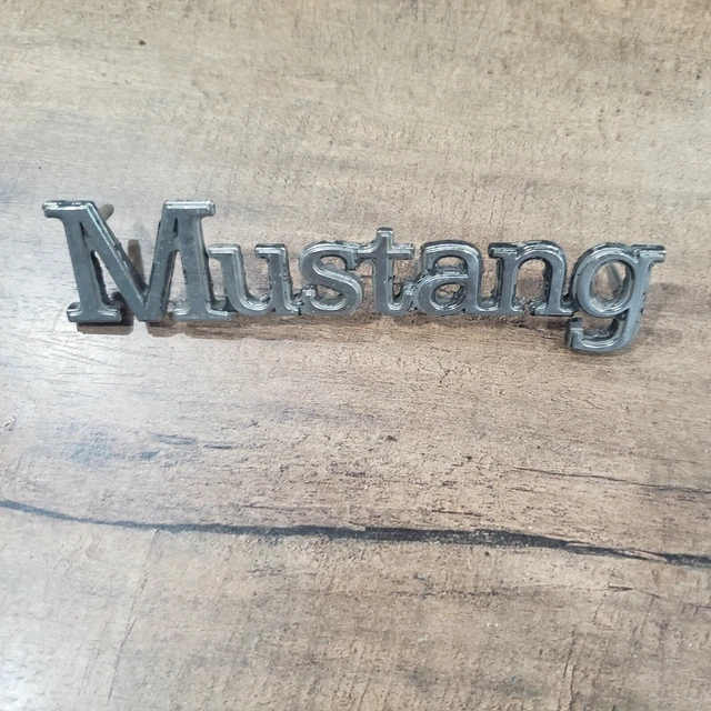 VINTAGE 1969 1970 1971 1972 1973 Ford Mustang Script Fender Emblems 69 ...