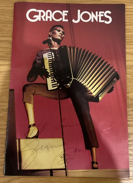 AUTOGRAPHED GRACE JONES Programme Australian Tour 1982 £38.73 - PicClick UK