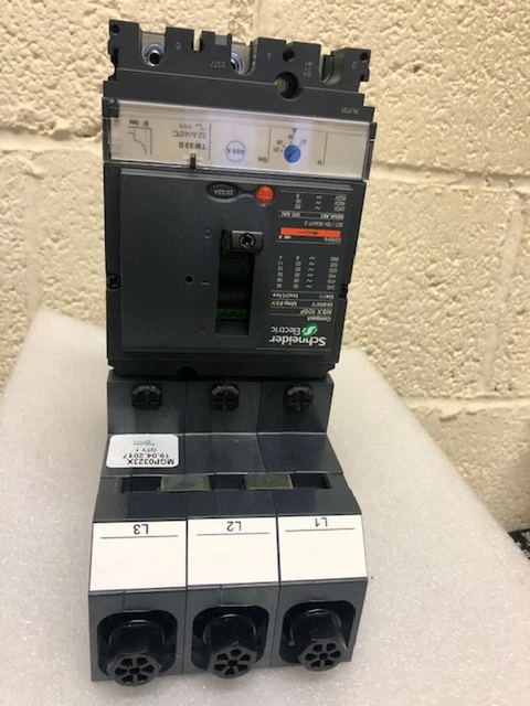 SCHNEIDER POWER PACT Powerpact 4 Circuit Breakers Compact NSX 32A 36kA ...