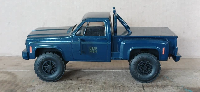 TAMIYA 1902-500 1/32 Chevrolet Pickup 4x4 Stepside Junior Read ...