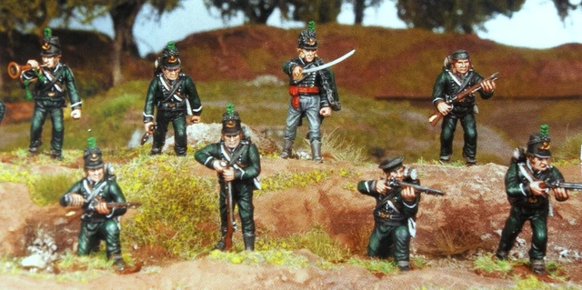 28MM WARGAMES ATLANTIC Napoleonic British Rifles 4 Infantry Figures EE ...