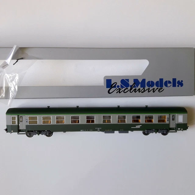 LS MODELS HO - Voiture USI B10t vert/gris béton logo casquette SNCF réf ...