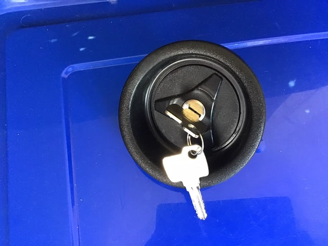 FORD ESCORT MK3 Mk4 Xr3i Cabriolet RS Turbo Petrol Cap & Keys NEW £20. ...