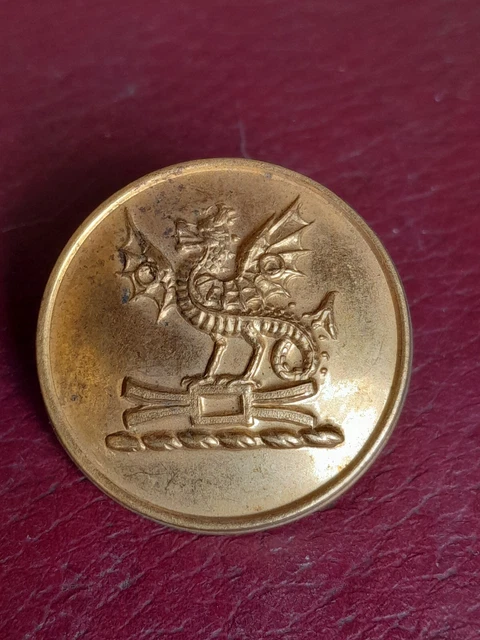 ANTIQUE LIVERY BUTTON Wyvern On Mill-rind late 1800's Brass £16.00 ...