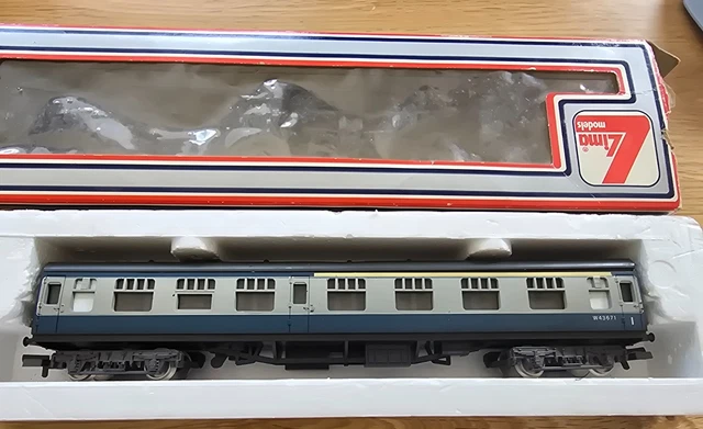 LIMA L305315 MK1 Corridor Composite in BR blue and grey - W43671 £15.00 ...