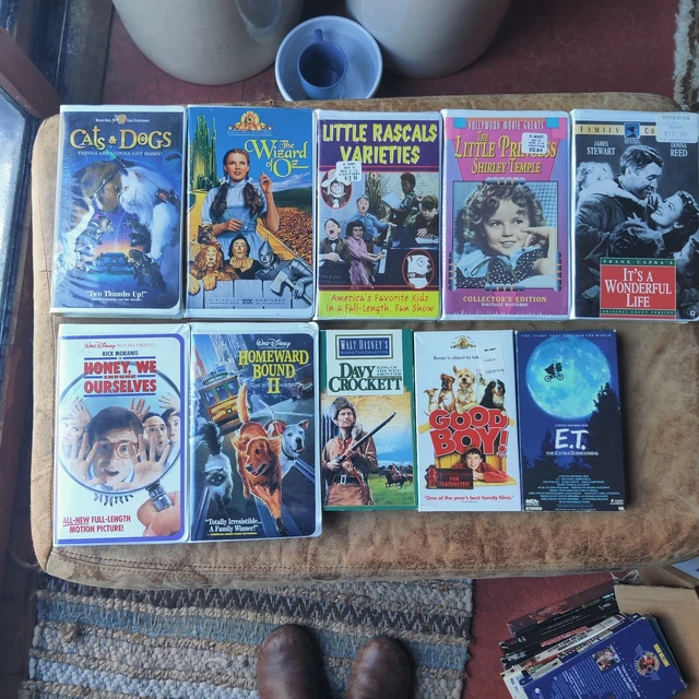 VHS FAMILY LOT 10 Tapes Clamshell MGM WB Disney K-Mart Stickers Some ...