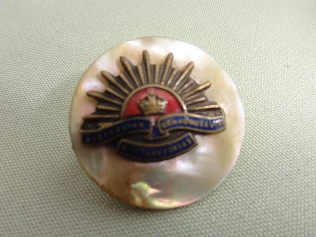 WW1 AUSTRALIAN COMMONWEALTH military enamel / shell sweetheart pin ...