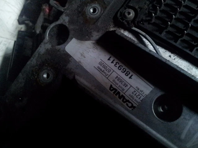 SCANIA R, ECU, centralina motore EMS, E44 DT1212 HPI 1869311, 1861481, 1888365 EUR 1.135,66 ...