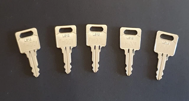 KENTEC FIRE ALARM Isolation Panel Switch Keys x 20 - 5 of each key £44. ...