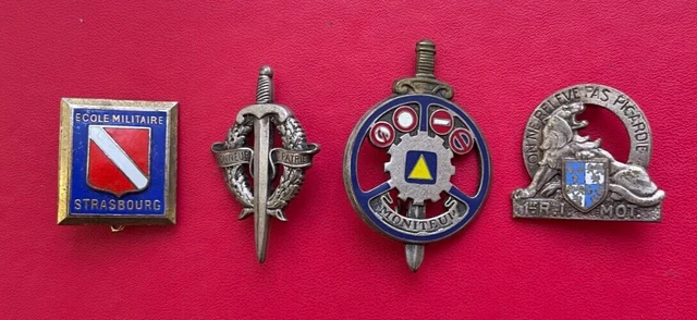 BEAU LOT DE 4 insignes militaire à découvrir EUR 28,00 - PicClick FR