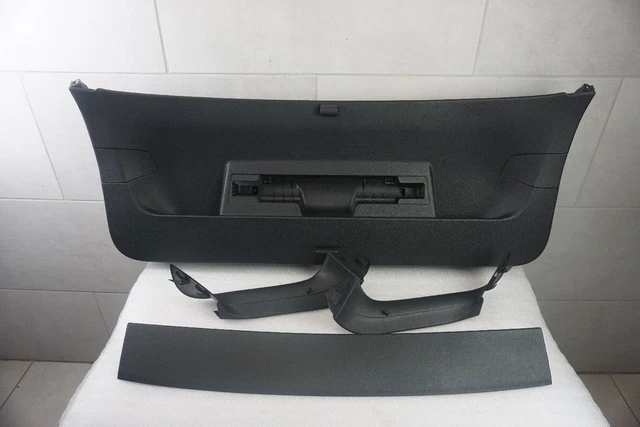 RIVESTIMENTO PORTELLONE ORIGINALE VW Golf 8 rivestimento portellone ...