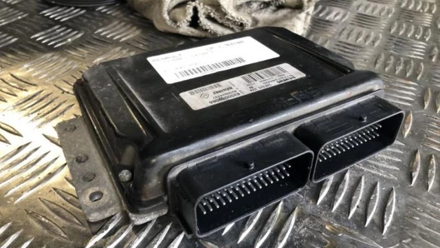 CALCULATEUR MOTEUR RENAULT CLIO 2 8200059086 EUR 90,00 - PicClick FR