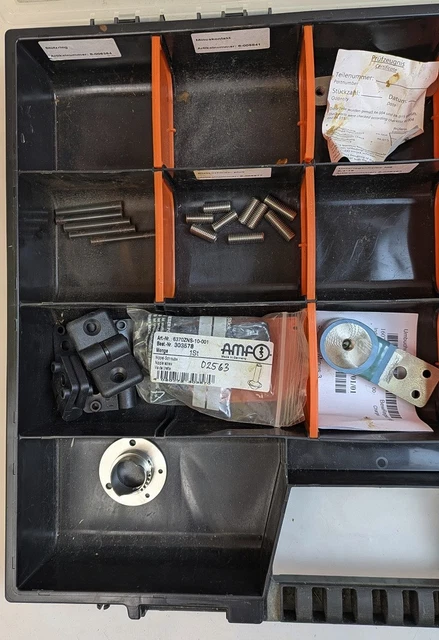 CAISSON DE TRIAGE Avec Divers Rechange Bouchon à Vis Einsatzplatte Rail ...