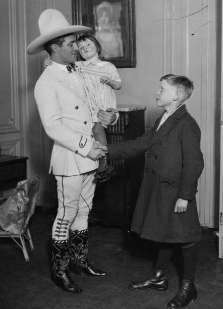 TOM MIX THE US Marshall turned actor who starred mainly in low- 1925 ...