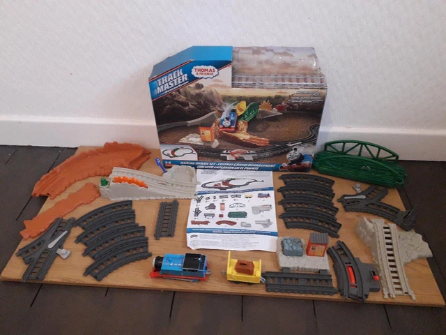 THOMAS AND FRIENDS Trackmaster Daring Derail, Tunnel Blast Breakaway ...