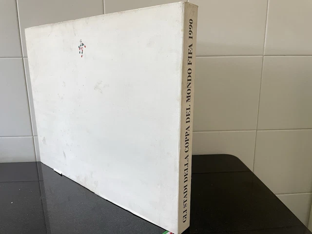 ITALIA 90- GLI Stadi Della Coppa Del mondo - Zecca 1987 EUR 35,00 ...