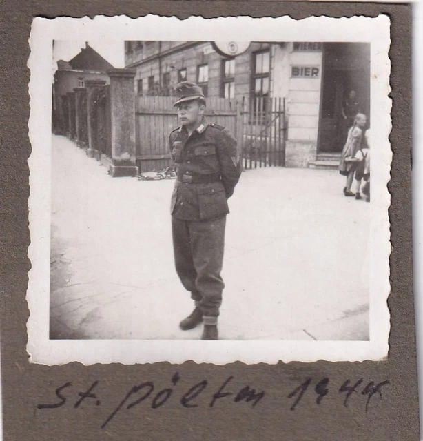 FOTO AUF PAPPE - Luftwaffe Soldat in St. Pölten Österreich - 2.WK EUR ...