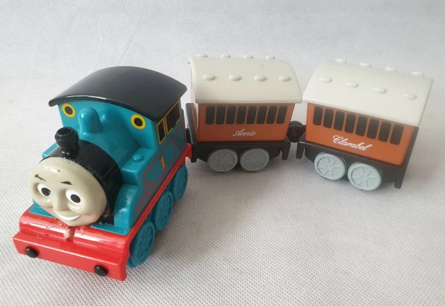 THOMAS THE TANK Engine Train Pull Along Toy with Annie and Clarabel ...