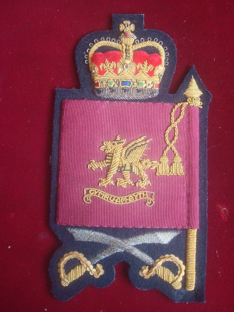 BRITISH ARMY WELSH Guards Colour Sergeant Arm Rank Badge £19.99 ...