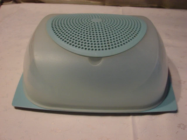 TUPPERWARE CAVE À fromage couleur bleue EUR 13,50 - PicClick FR