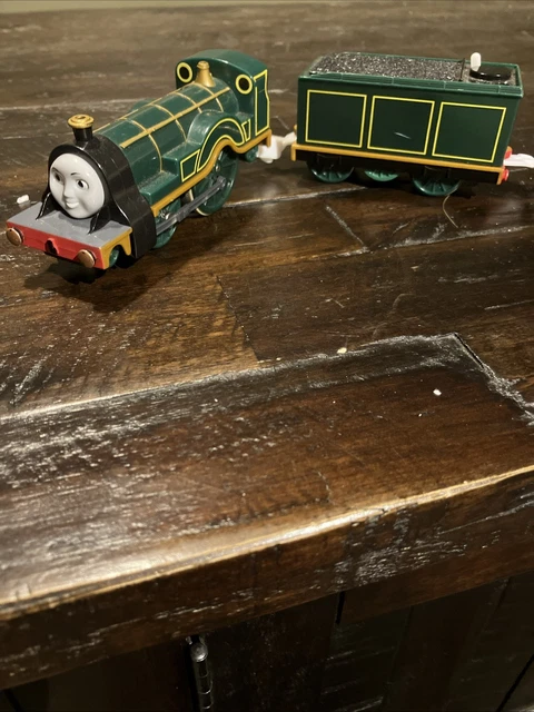 THOMAS & FRIENDS TrackMaster Motorized Emily Engine w/ Tender 2006 Tomy ...