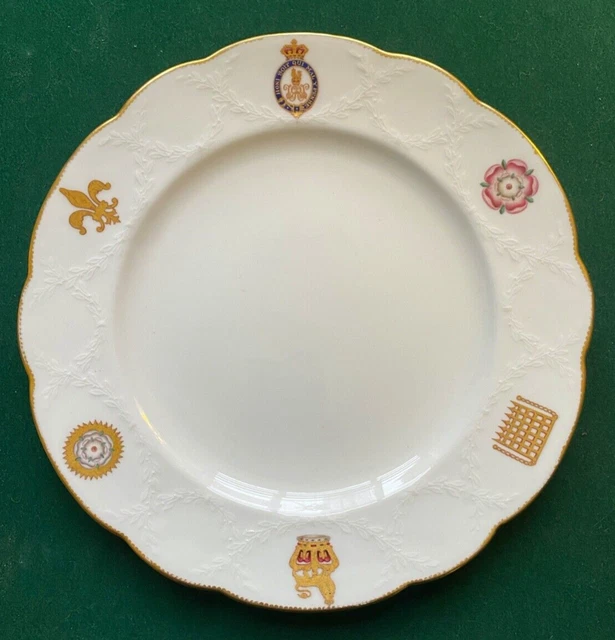 ANTIQUE PORCELAIN MINTON Royal Dinner Plate Queen Victoria Windsor ...
