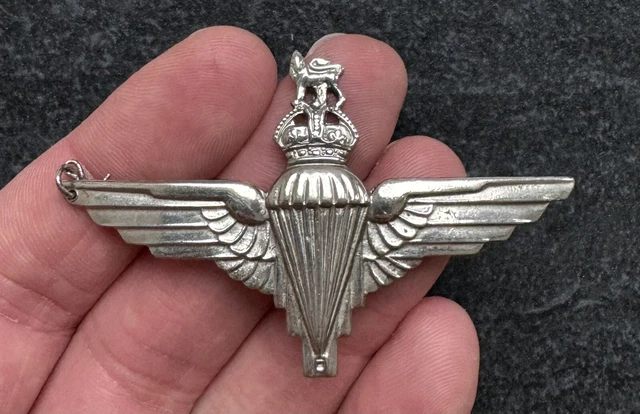GENUINE WW2 PARACHUTE Regiment Airborne Cap Badge Voided Pattern £40.00 ...