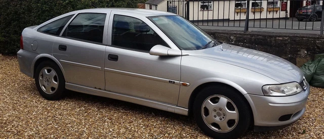 2000 VAUXHALL VECTRA 2.0 DTI LS **LOW MILEAGE** 89k Silver Old MOT's S ...