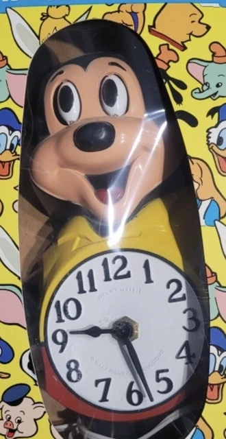 DISNEY TIME ANIMATED MICKEY MOUSE WALL CLOCK with ROVING EYES and ...