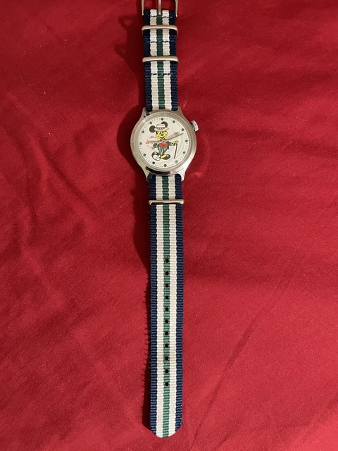 TRÈS RARE MONTRE Mickey Mouse Vintage URSS Soviétique VOSTOK **VENDEUR ...