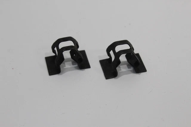 VW NIVUS CS1 Jacking Point Fixing Securing Clips x2 New Genuine ...