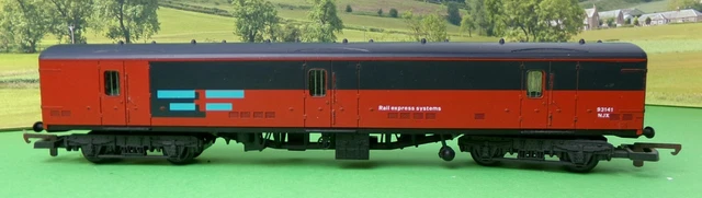 LIMA BR 57' GUV Bogie Parcel Van 93141 NJX RES Red OO (m) £19.95 ...