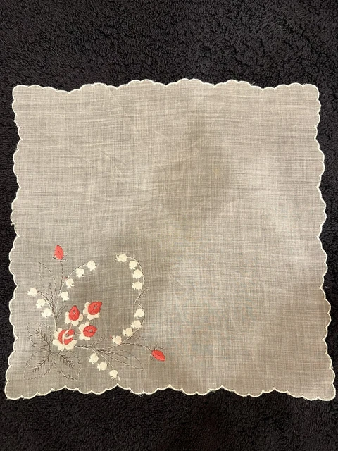 VINTAGE HANKIE WHITE embroidered Handkerchief Scallop Edge Floral Pink ...