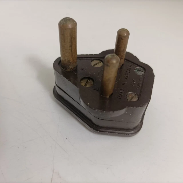 VINTAGE UK BRITISH Small Brown Bakelite MK Mains Plug (Round Pin) 5A ...