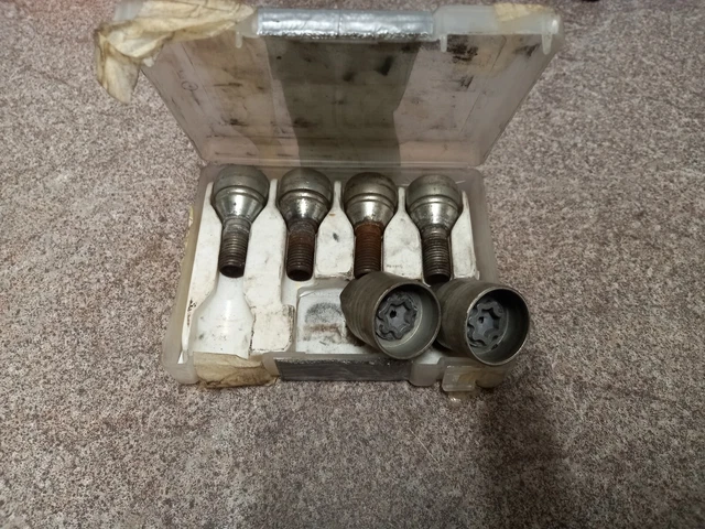 GENUINE OEM RENAULT Clio mk3 2005-2014 locking wheel bolts nuts set ...