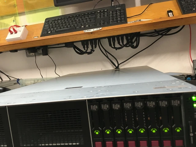 SERVER HPE PROLIANT DL380 Gen10 Dual Xeon Gold 6144 unità di memoria a ...