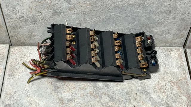 GENUINE MERCEDES BENZ W124 Fuse Board A1245402050 Fuse Box £35.76 ...